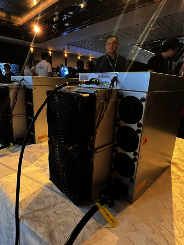 Antminer-蚂蚁矿机S21 200T 蚂蚁S21Hyd 335T参数区别与优势-蚂蚁矿机 S19 Pro 110T_矿机行情-中关村在线