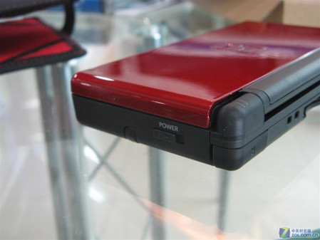 游戏畅玩新体验 任天堂NDSL(红黑)促销-任天堂 NDSL_掌上游戏机行情-中关村在线